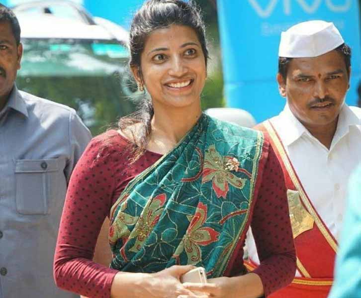 కేంద్ర సర్వీసులకు ఆమ్రపాలి